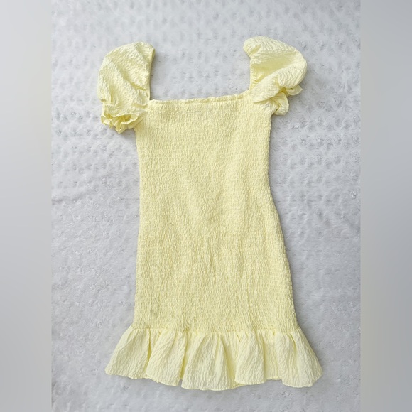 Zara | Dresses | Zara Mini Dress Soft Yellow Crinkle Ruched Puff Sleeve ...